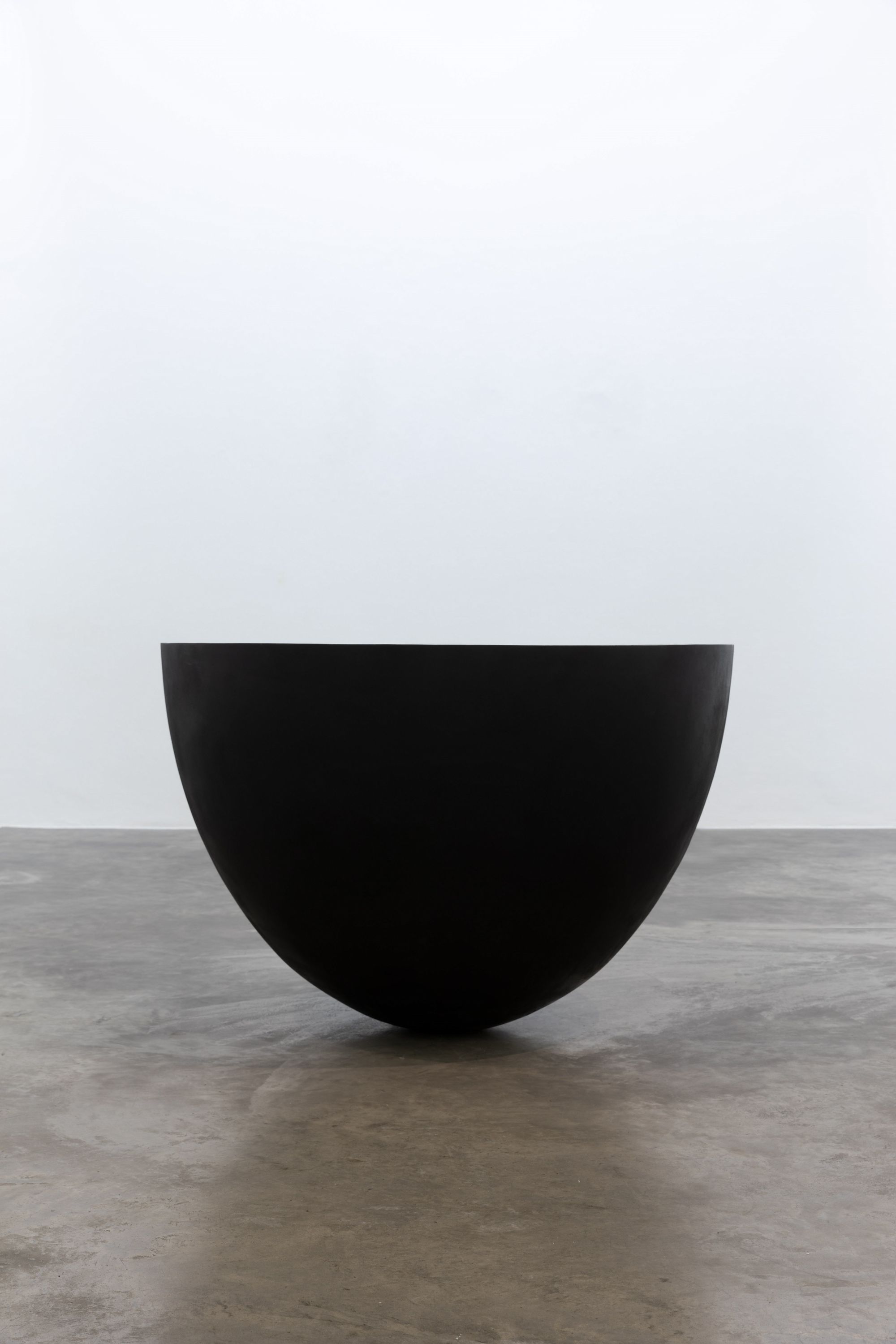 Guggi Biography, Artworks & Exhibitions | Ocula Artist