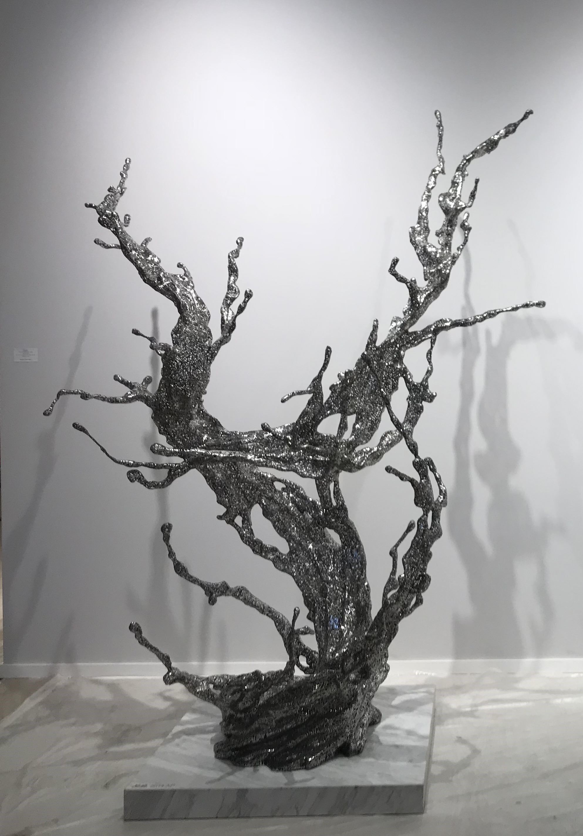 Zheng Lu Biography, Artworks & Exhibitions | Ocula Artist