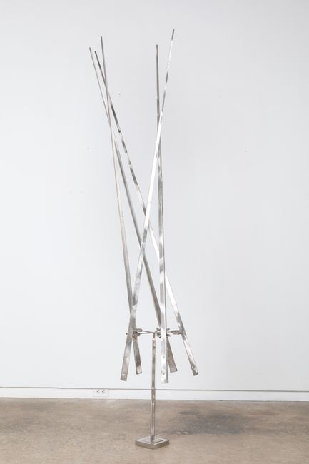 Column of Five Lines with Gimbal II, 1990 by George Rickey | Ocula