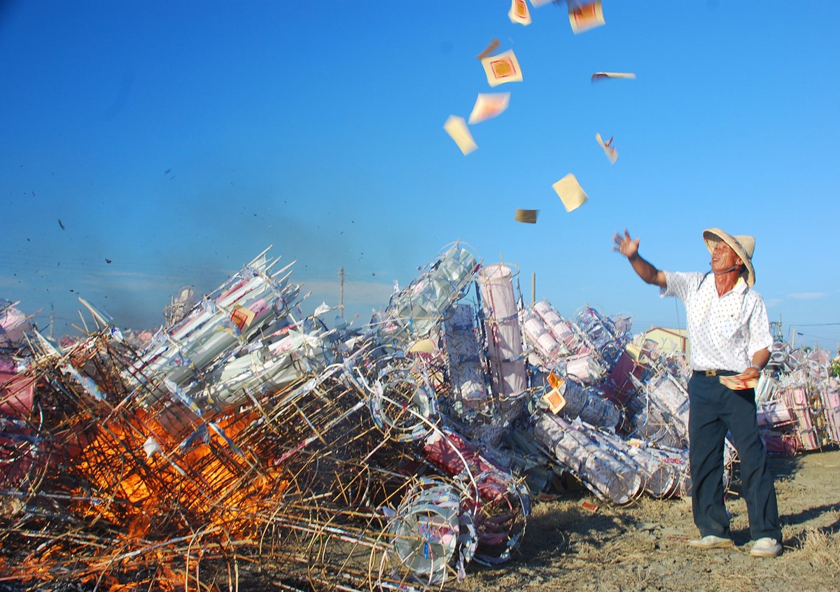 Chien-Chung Ding Exhibitions at leading galleries | Ocula