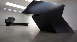 Tony Smith Biography, Artworks & Exhibitions | Ocula Artist