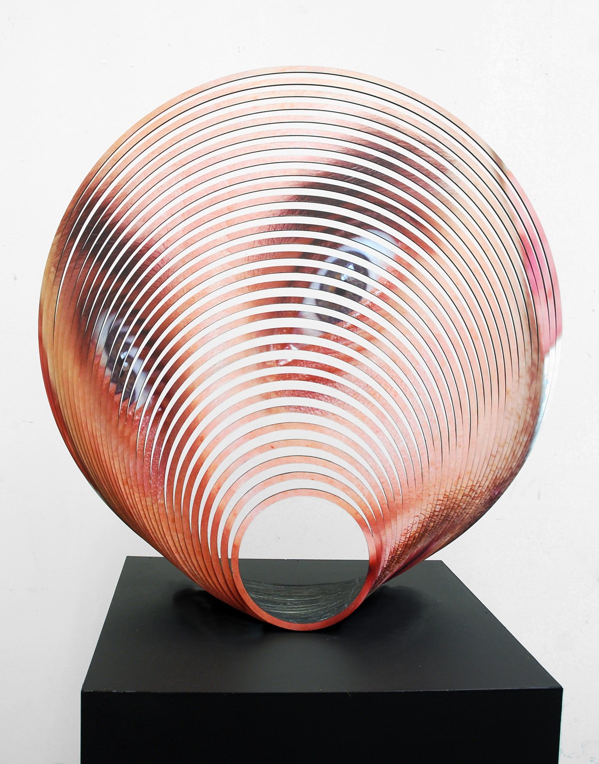 Justine Khamara Biography, Artworks & Exhibitions | Ocula Artist