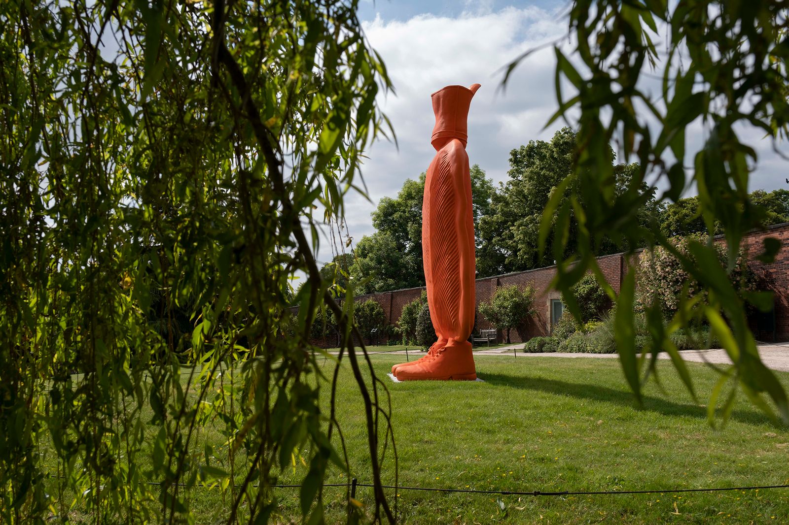 Erwin Wurm's Sculptures at Yorkshire Sculpture Park | Ocula