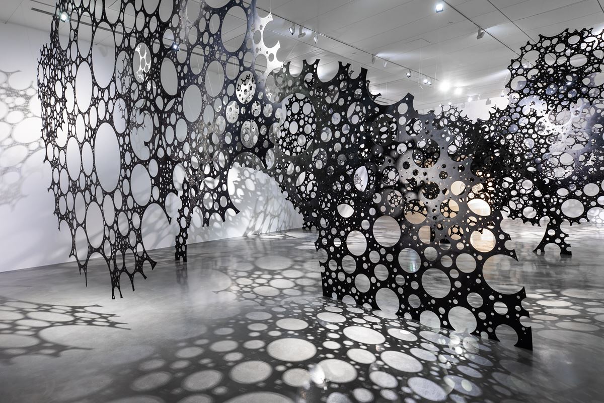 Lindy Lee: Moon in a Dew Drop | Ocula