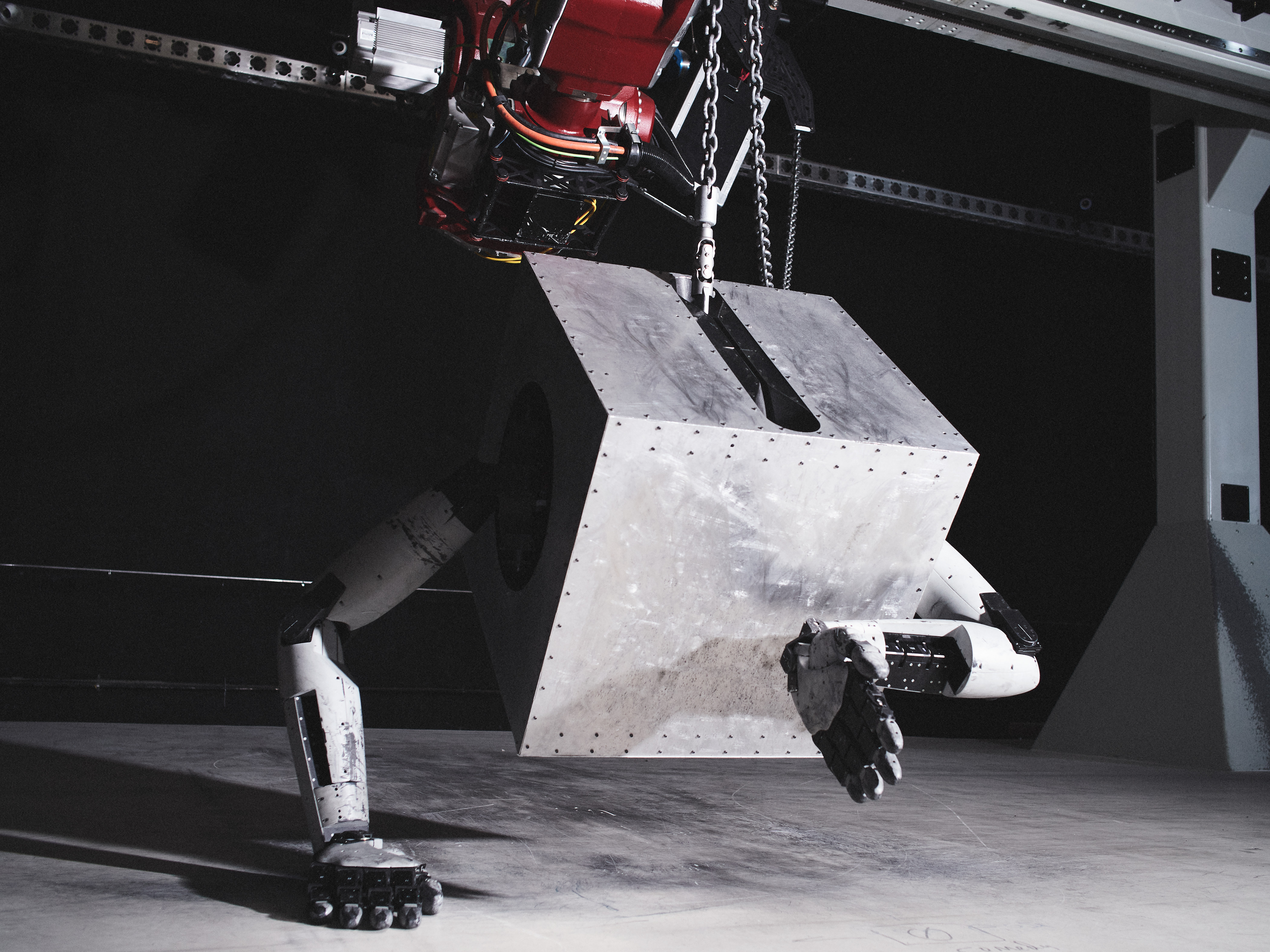 Jordan Wolfson Debuts New Robot Performer at NGA | Ocula