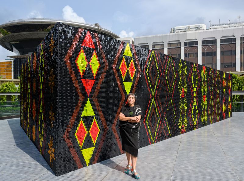 Lisa Reihana Weaves with 114,000 Shimmer Discs at NGS | Ocula