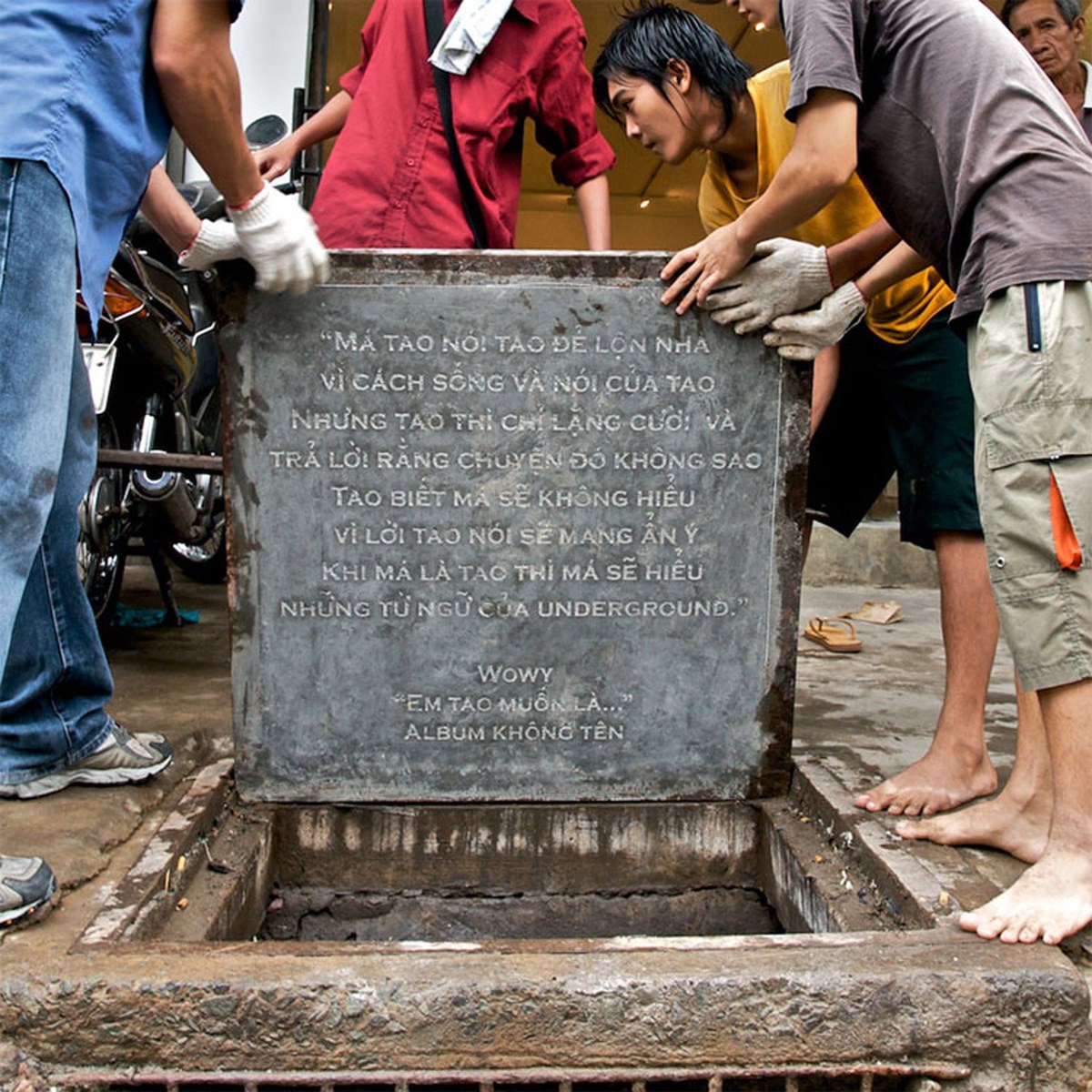 Tuan Andrew Nguyen Biography, Artworks & Exhibitions | Ocula Artist