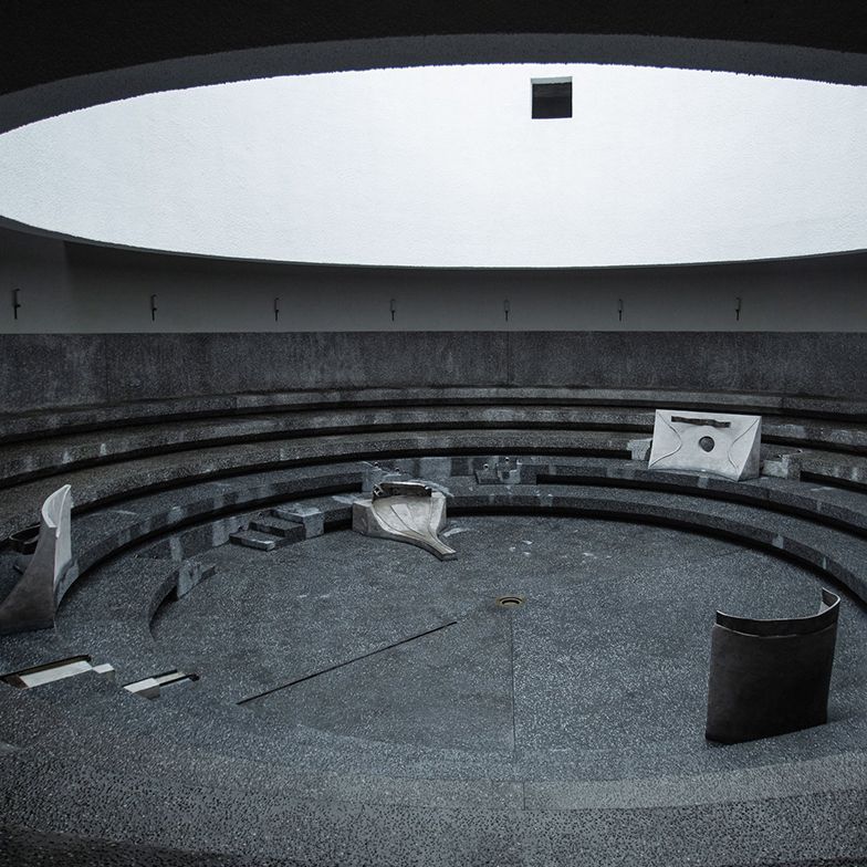 Xin Liu's Art For Sale, Exhibitions & Biography | Ocula Artist