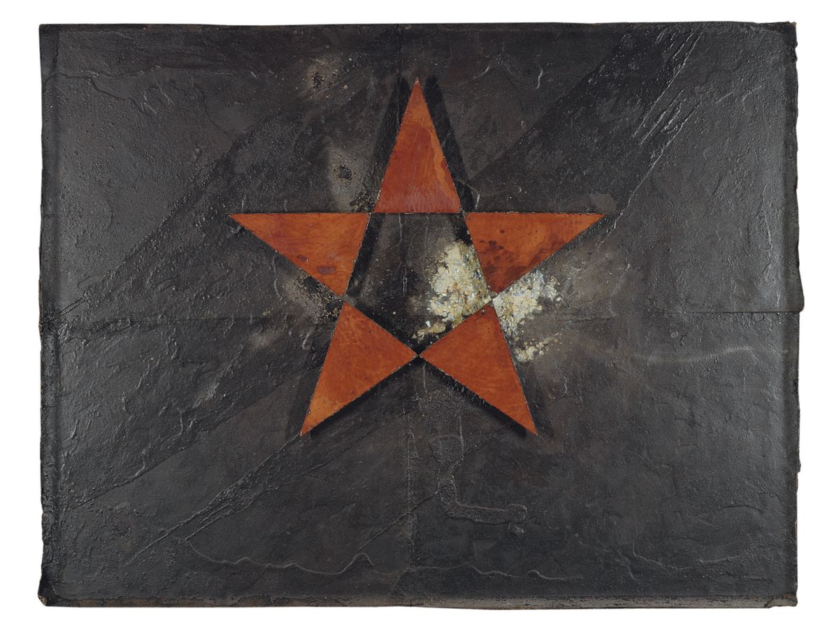 Gilberto Zorio Biography, Artworks & Exhibitions | Ocula Artist