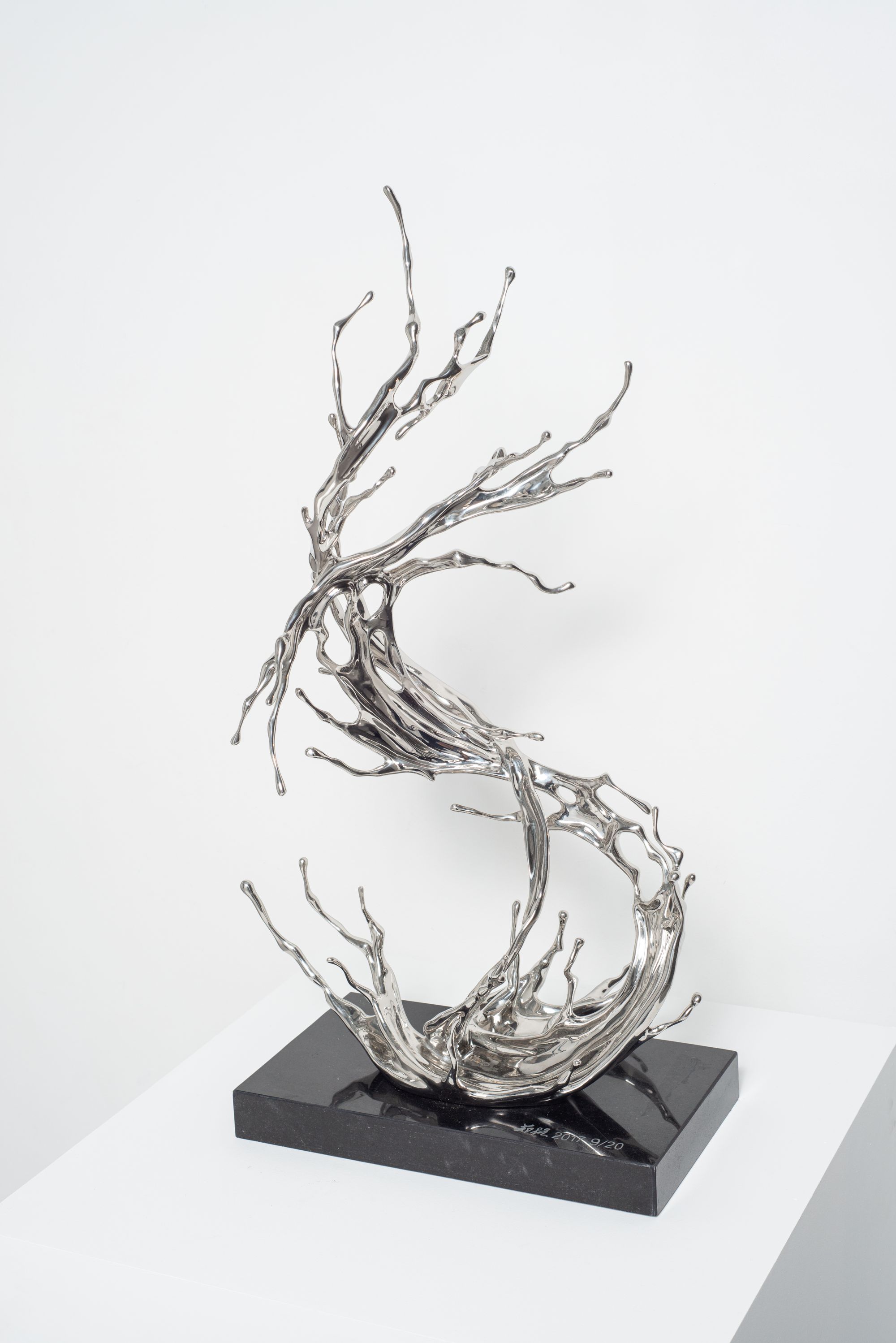 Zheng Lu Artworks | Ocula Artist