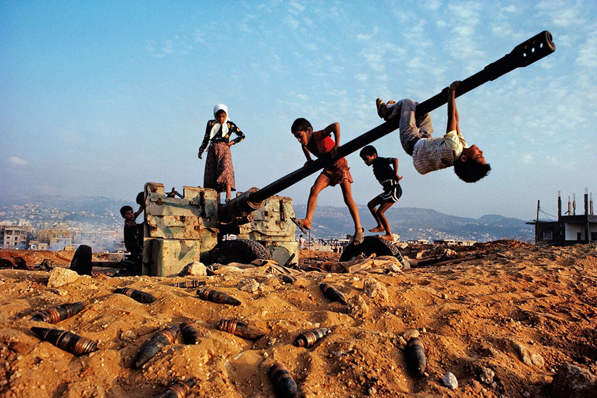 Steve McCurry Biography, Artworks & Exhibitions | Ocula Artist