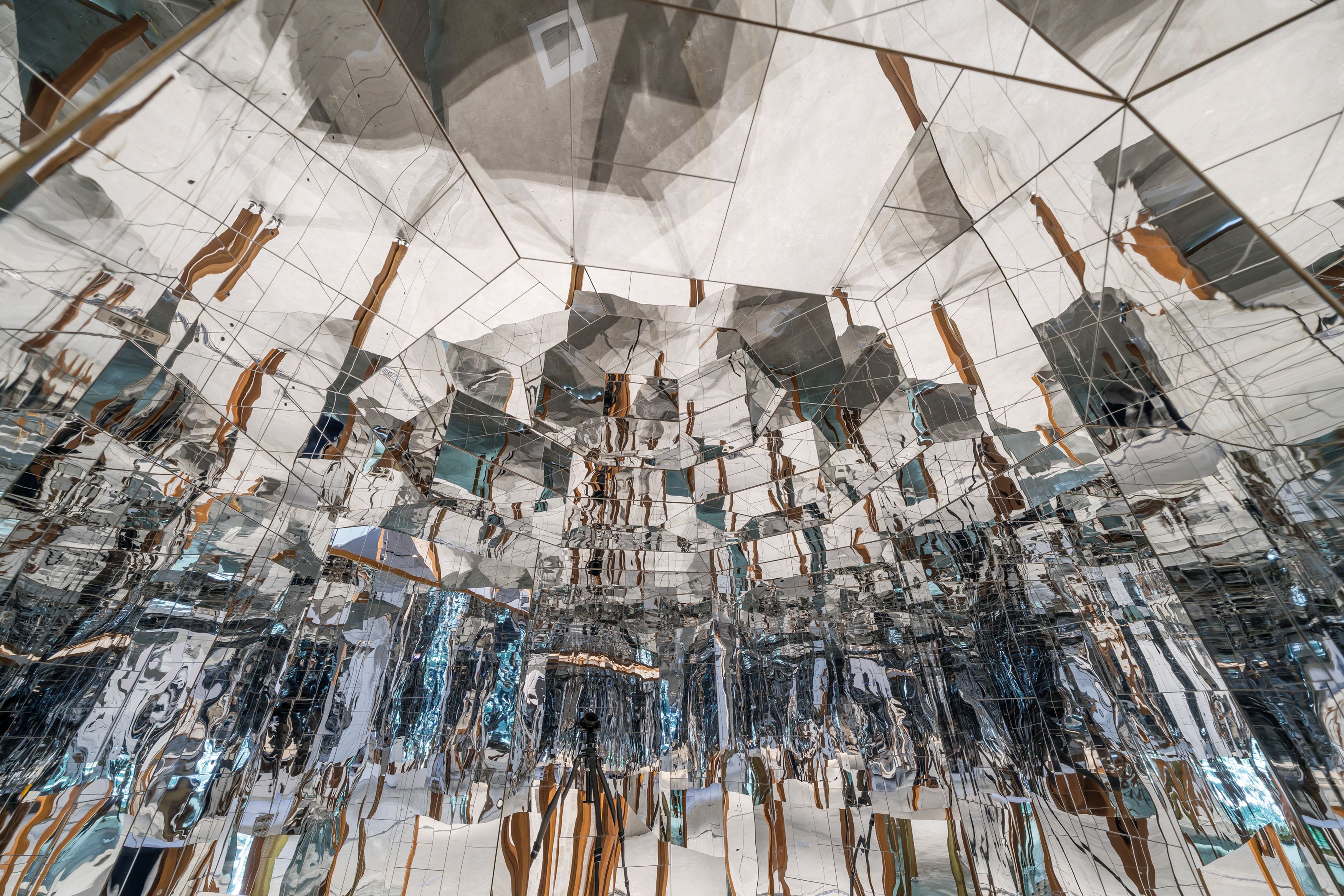 A Timestamp on an Epochal Scale: Lee Bul’s Seoul Homecoming | Ocula