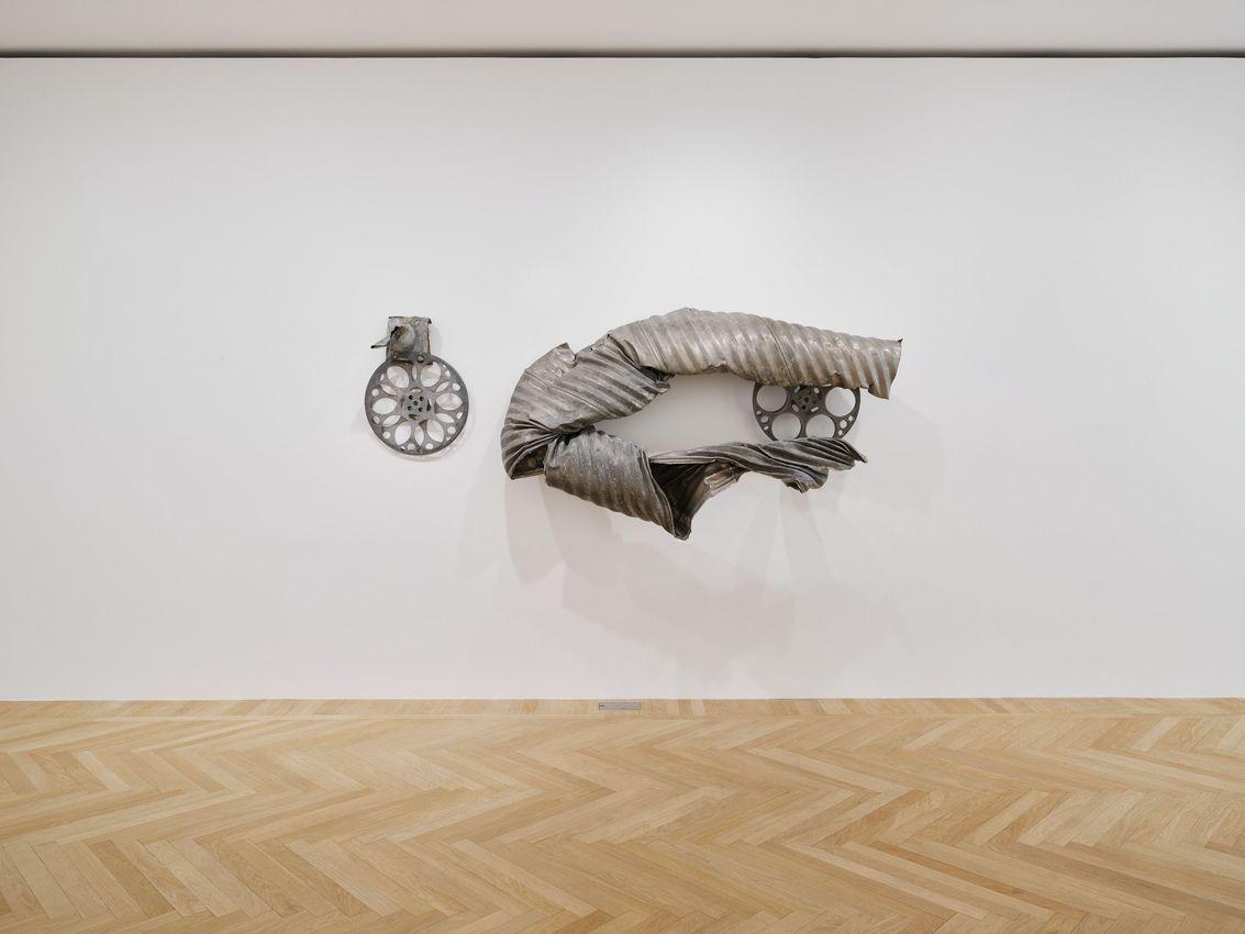 'De Maria, Fontana, Judd, Manzoni, Merz, Picasso, Rauschenberg, Serra, Warhol' at Gagosian, rue ...