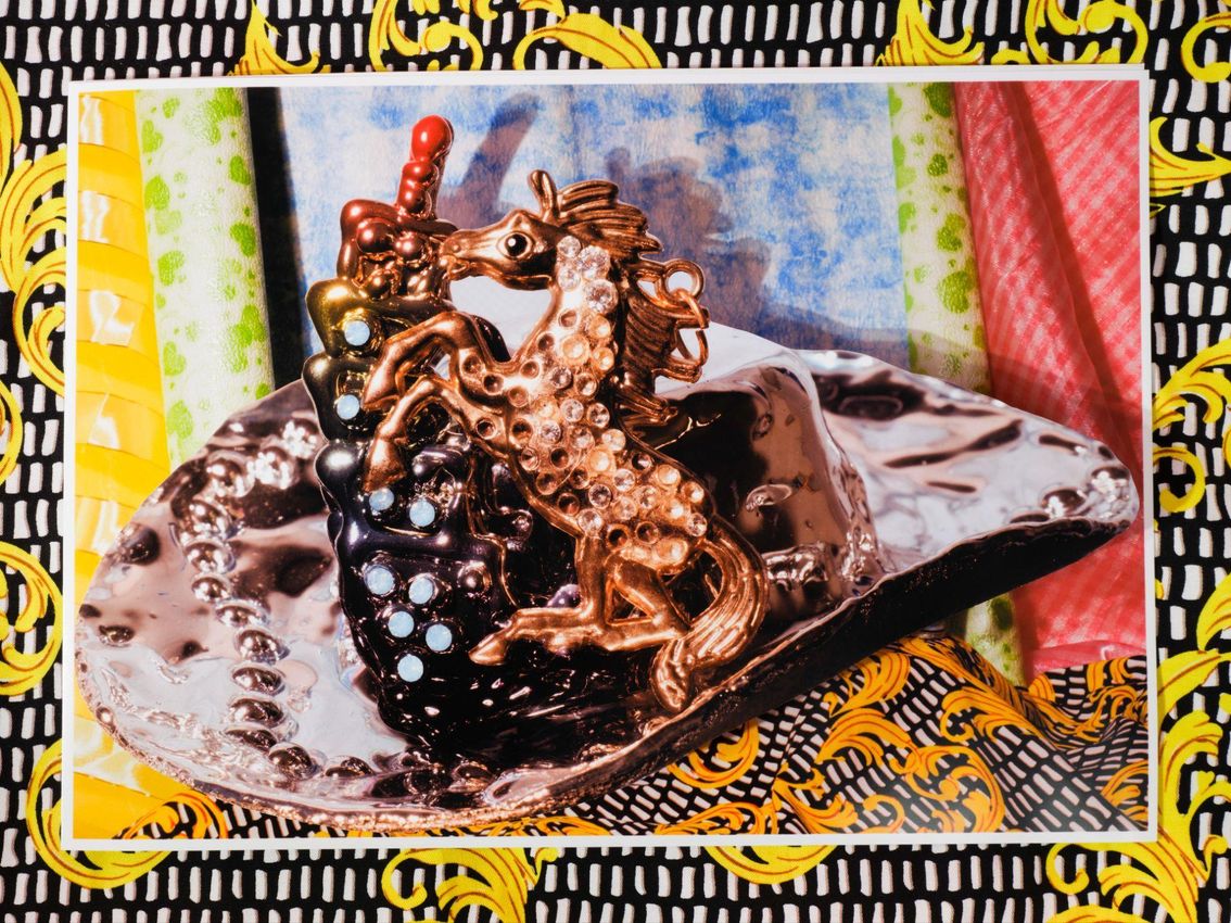 Wu Mei Chi's Art For Sale, Exhibitions & Biography | Ocula Artist
