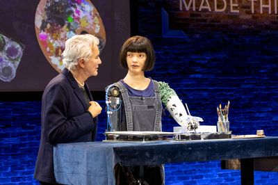 Baz Luhrmann, AI Robot Ai-Da, and Tim Marlow in Conversation | Ocula