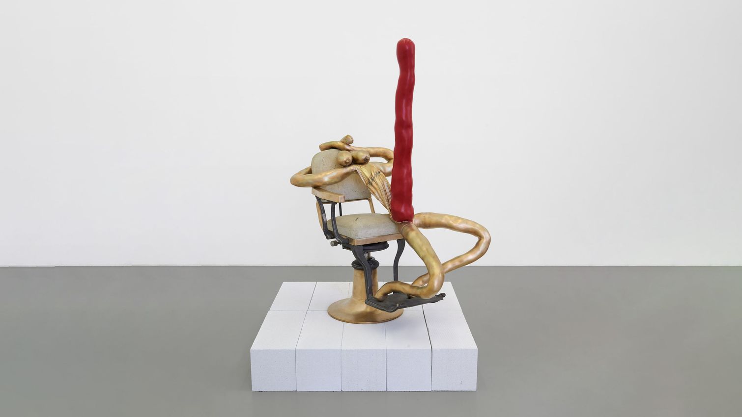 Sarah Lucas Artworks | Ocula Artist