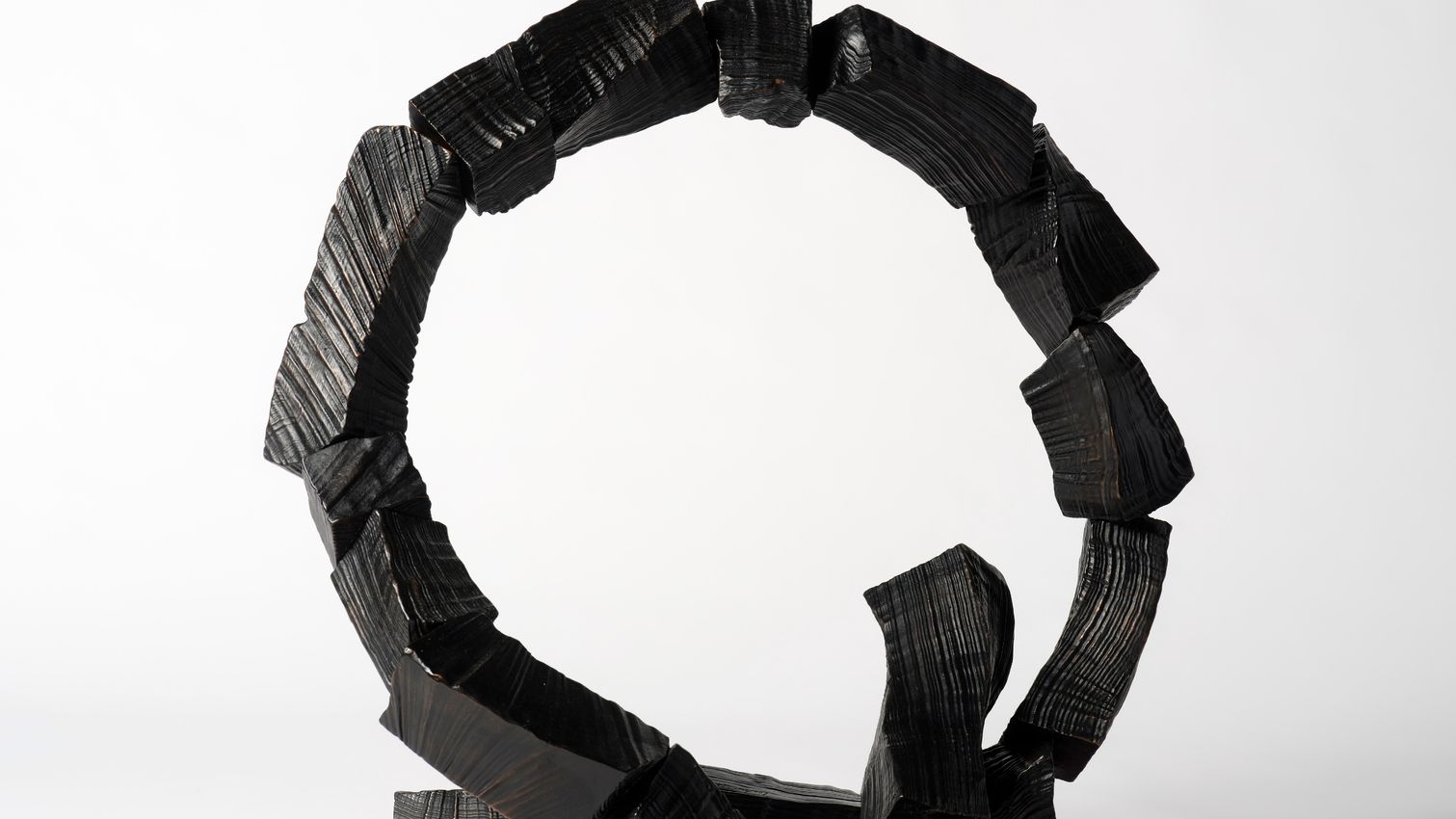 Lee Bae, 'The In-Between' at Perrotin, Tokyo, Japan on 5 Nov–27 Dec 2025 | Ocula